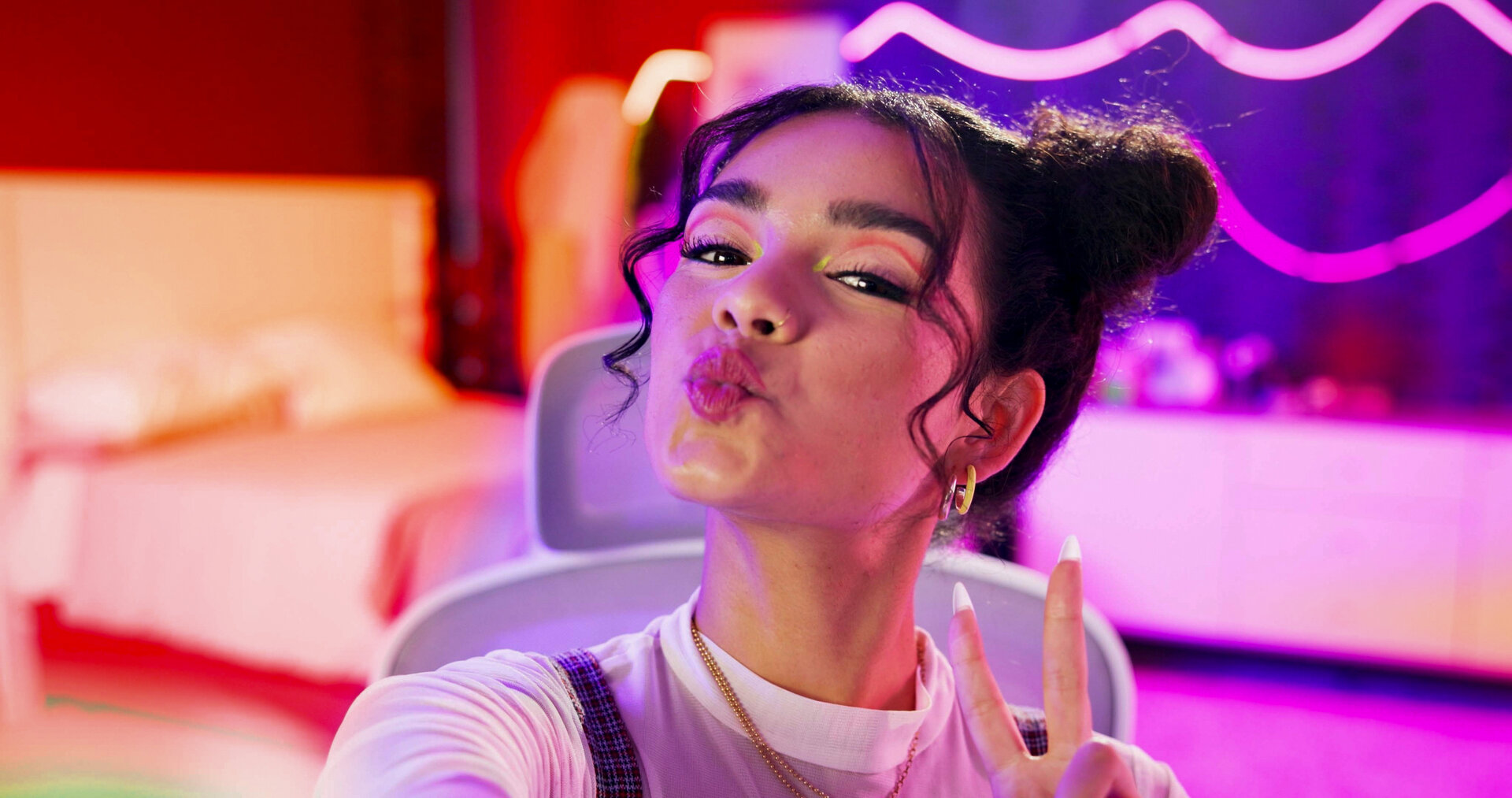 Beauty Beyond Skin: Why Gen Z is Redefining Cosmetics with Values – OXYGEN